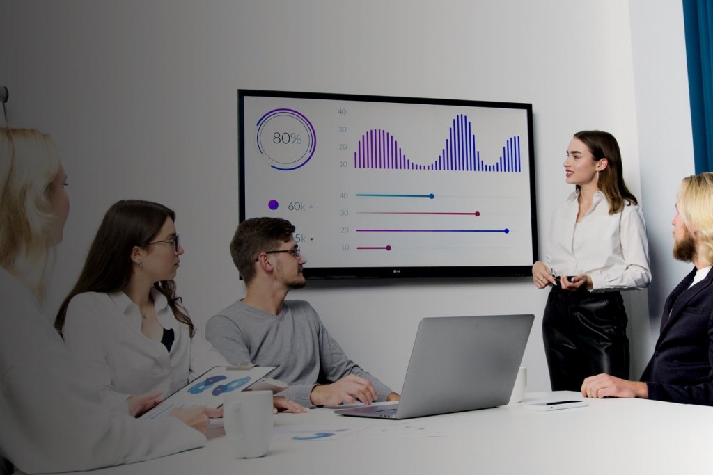 Best Practices for Distributed Teams Working Agile: Challenges, Communication Tools, Building ...