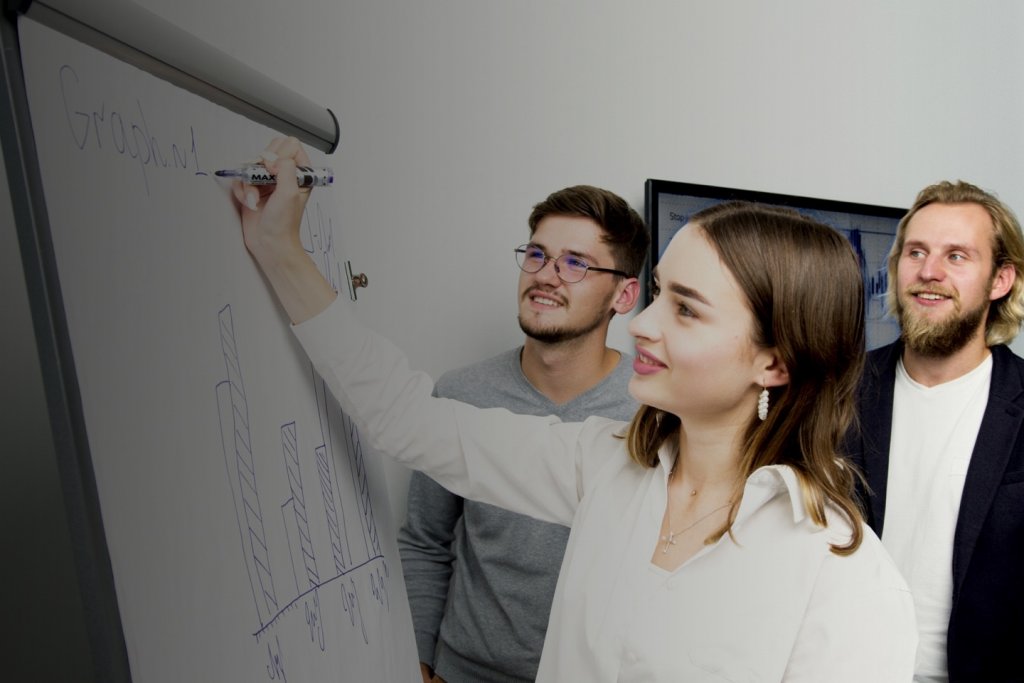 How Fragmented Business Applications and Collaboration Software Affects ...